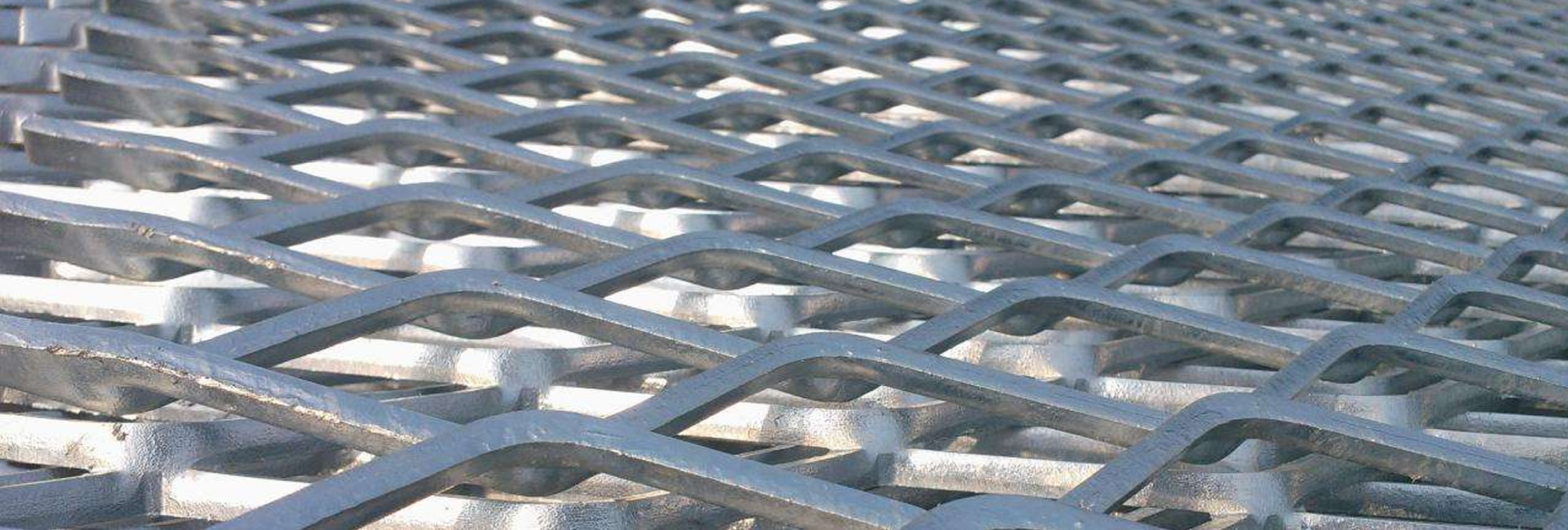 Expanded Metal Mesh Types: Diamond, hexagon, fancy, tortoise shell, etc.